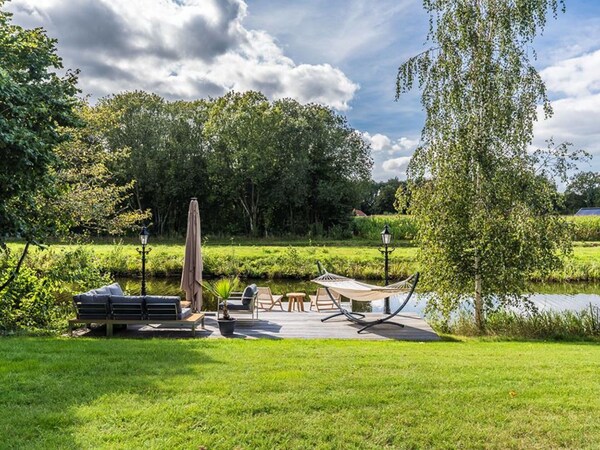 Maravillosa Casa De Vacaciones Privada Para 6 Personas Con Piscina, Wifi, Tv, Patio Y Aparcamiento - Stadskanaal