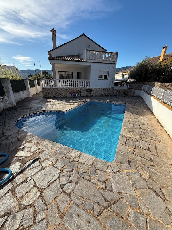 Chalet Cerca De La Playa  Para Poder Disfrutar Del Mar Y La Montaña. - Gandía