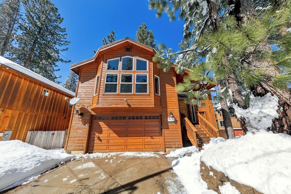 Artisan Chalet: Pet Friendly, Deluxe Kitchen, Games - Lake Tahoe