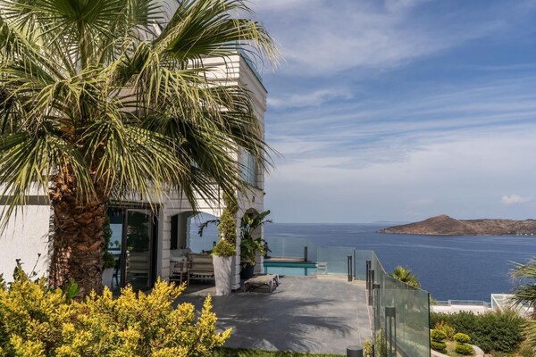 Sea View Private Luxury Villa In The Heart Of The Super Yacht Marina - Gündoğan