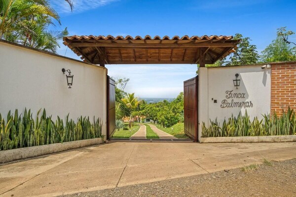 Finca Palmeras | Pool | Jacuzzi | Game Room | Cali - Cali