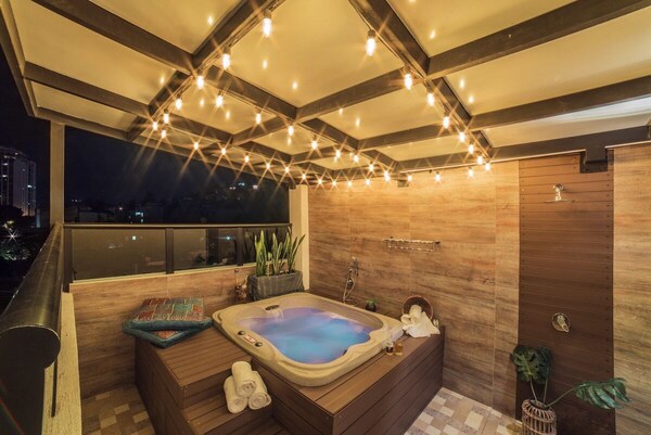 Penthouse Jacuzzi  El Peñon's Best Location - Cali