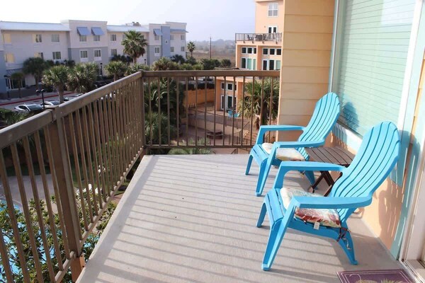 Relaxing Beach-front Condo - West Beach, TX