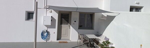 Εξοπλισμένη κουζίνα,γρήγορο ίντερνετ,δωρεάν δορυφορικά κανάλια και Netflix. - Paros