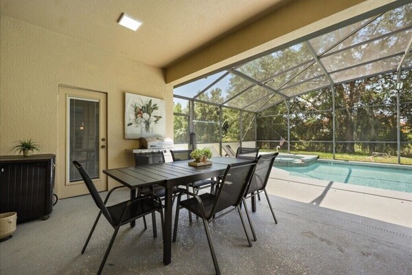 6 Bedrooms / 5.5 Bathrooms / Bella Vida (450lf) - Kissimmee, FL