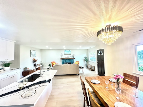 Spacious 4-bedroom House In Cool Mountain View With Wifi - Palo Alto, CA