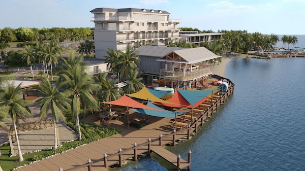 Ultimate Beach Relaxation: Resort W/ Marina And Outdoor Pool | Free Parking - Islamorada, FL