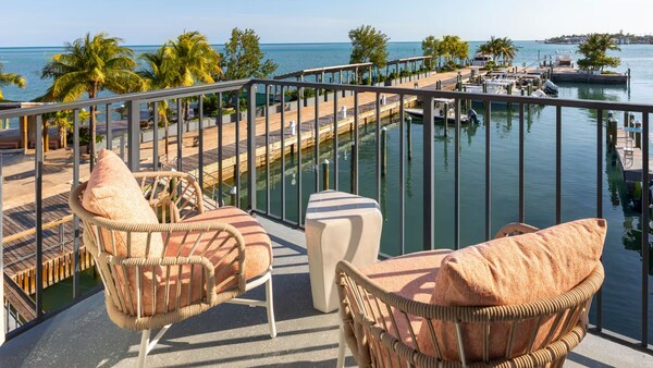 Breathtaking Marina View Room W/ Balcony | 2 Family Ready Rooms W/ Pool Access - Islamorada, FL
