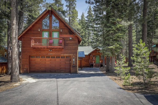 Cozy Tahoe Donner Retreat  Near Lake Tahoe, Donner Lake & Palisades - Truckee