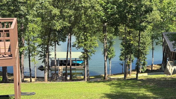 Serene Waterfront Lake Wedowee Home - Wedowee, AL