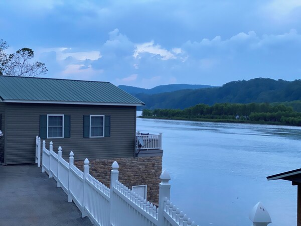Water Front Cozy Studio With Wifi And Ac In Charming Draper - Claytor Lake, VA