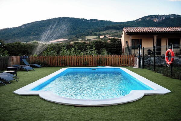 Casa Grande Con Piscina Y Barbacoa En Plena Montaña, Se Admiten Perros - Salvatierra