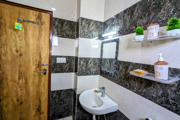 Cozy 2-bedroom Apartment - Delhi