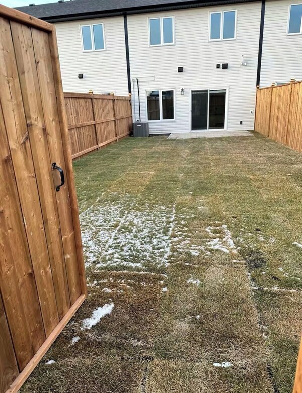 Luxury Townhome In Sylvan Lake - Sylvan Lake, AB