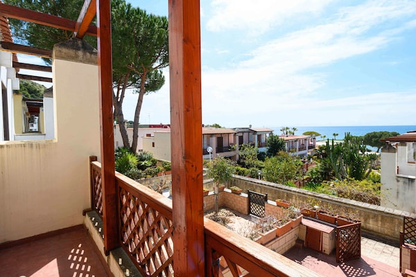 Villa 'Mit Pool Im Privatpark' Mit Meerblick, Wlan Und Klimaanlage - Acciaroli