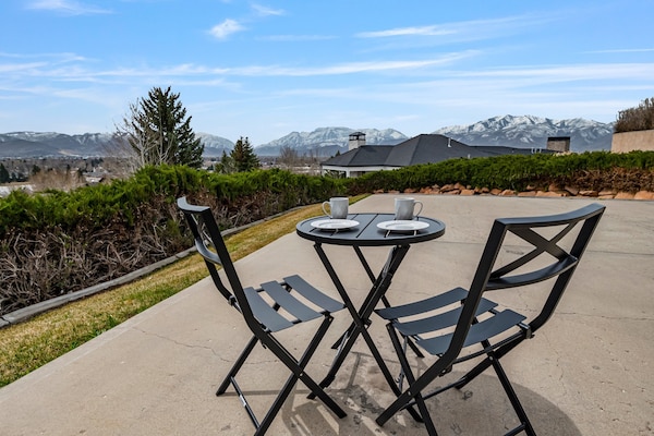 New! Cottage On The Hill, Sleeps 6, Incredible Views, Garage, Office, Gym - Utah