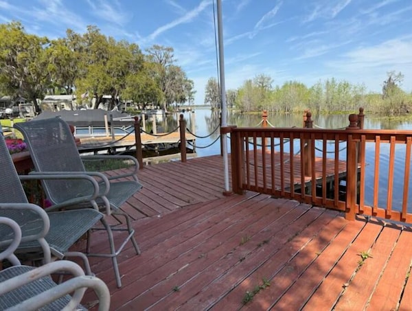 The Bamboo House On The Lake - Inverness, FL