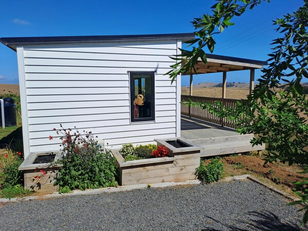 Comfortable Studio With Stunning Mountain & Ocean Views  Your Perfect Getaway! - Raglan