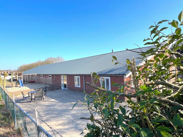 Landelijk Vakantiehuis Met Uitzicht Op Hertjes - Arendonk
