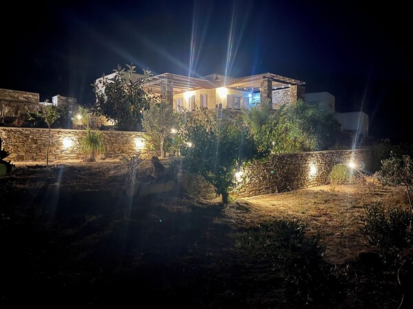 House With Garden In The Bay Of Yialos, 400 M From The Sea - Ios