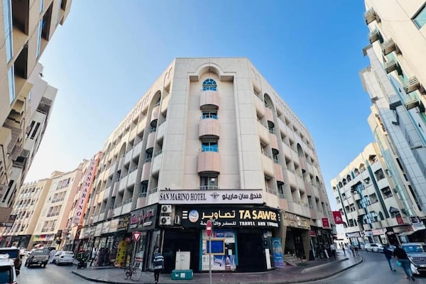 Hotel In Dubai Near Gold Souk & Mamzar Beach - Dubai