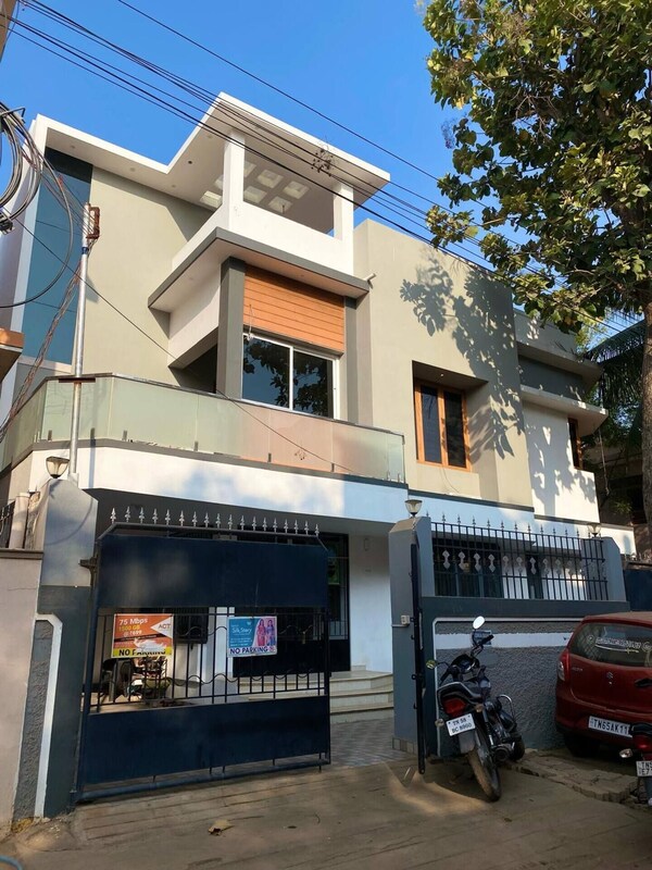 Newly Built Charming 2-bedroom Building With Wifi, Ac In Marvelous Madurai - Madurai