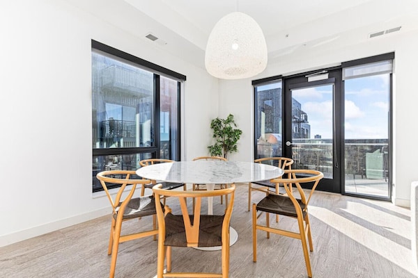 Uptown 1br | Walk To Lake & Nightlife - Minnesota