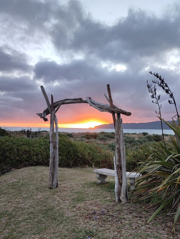 Sandwalk - Big, Bold And Beachfront - Paraparaumu