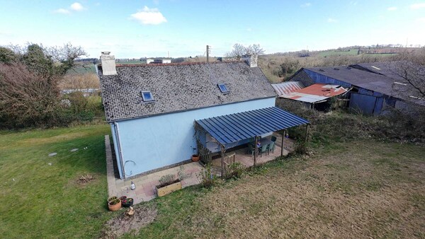 Three Bedroom Breton Countryside Cottage. Family Friendly - Huelgoat