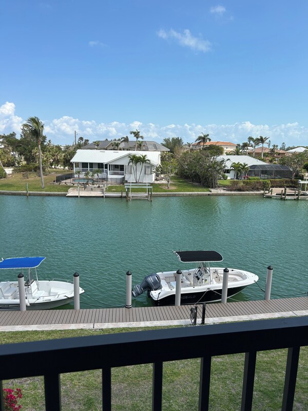 Charming Waterfront 2-bedroom Condo On Sanibel Island! - Blind Pass, Captiva