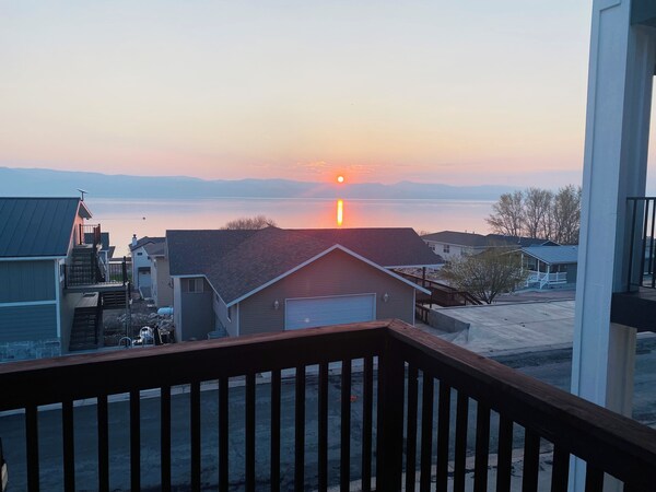 Charming 3-bedroom Beach House, Fabulous St. Charles, Idaho - Beautiful Views - Bear Lake State Park, St Charles