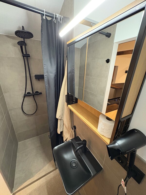 Cozy Apartment With Separate Entrance - Munich
