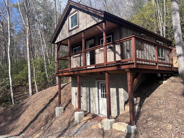 Cozy Tiny Cabin With Loft 10 Minutes From Dupont State Park - Brevard, NC