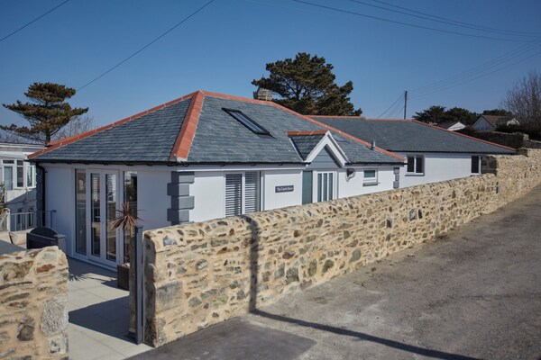2022 Brand New Stylish Flat In Central Hayle - Camborne