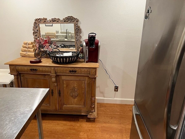 Wine Country: Charming 2-bedroom Cottage With Wifi In Delightful Santa Rosa - Rohnert Park, CA