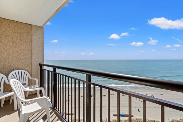 Superb Beach Week Choice - Oceanfront - Pools - Kitchen - Hot Tubs - Lazy River - North Myrtle Beach, SC