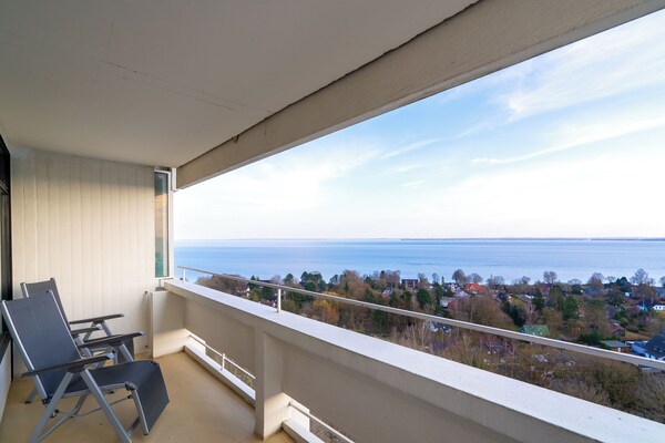 Modernes Ferienappartement Mit Meerblick In Sierksdorf - Sierksdorf