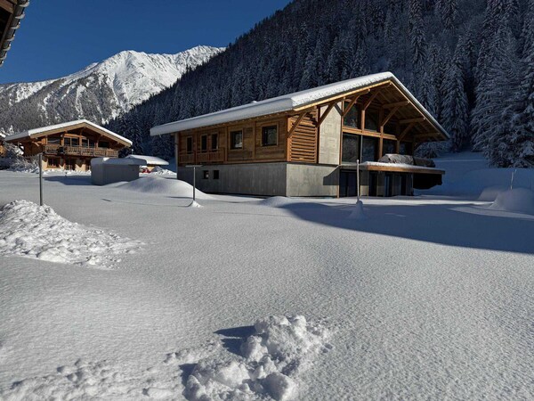 Luxueux Chalet Neuf 450m² Avec Spa Et Parking à Argentière - Argentière
