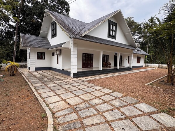 Charming 3-bedroom House With Wifi And Ac In Pala - Pala