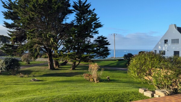 Comfortable Family Home Ideally Located For Beaches And Shops. - Trebeurden