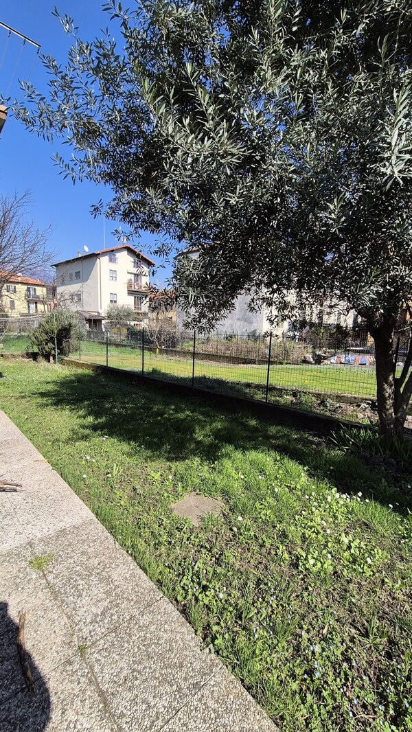 In The Beautiful Setting Of Lake Como, An Experience Of Relaxation And Comfort. - Como