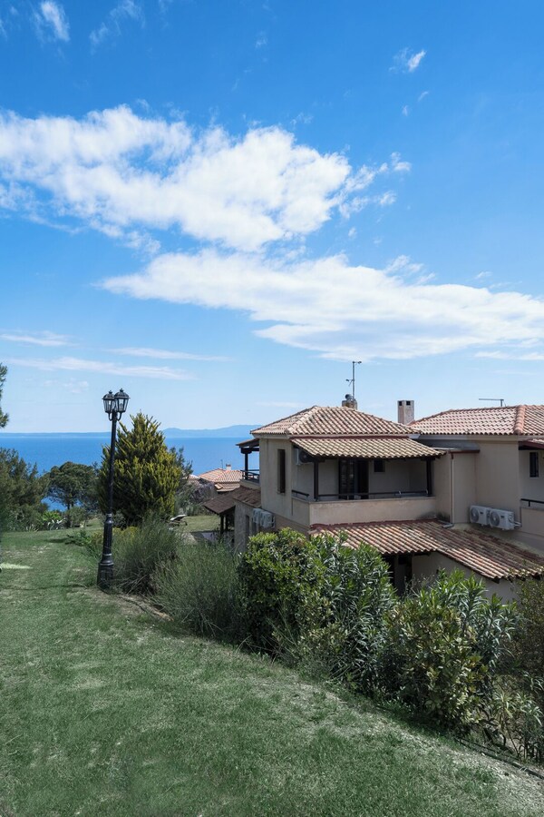 Afytos Villa Pearl By Luxlikehome - Halkidiki