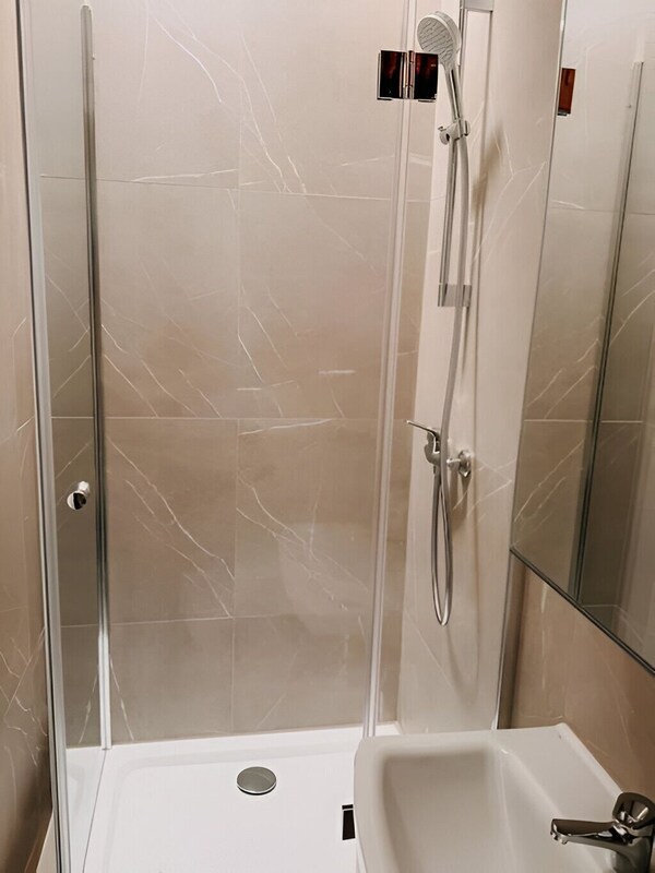 Central In Essen! 5 Minutes Walk From The Train Station! Whdg - Essen main station