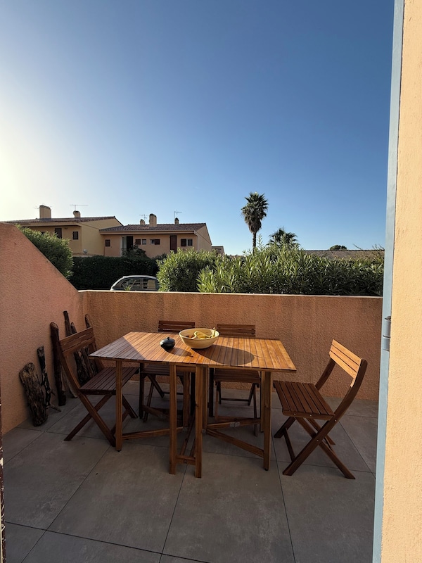 Appartement Les Embruns, à 1 Mins De La Plage Avec Terrasse Vue Mer. - Saint-Mandrier-sur-Mer