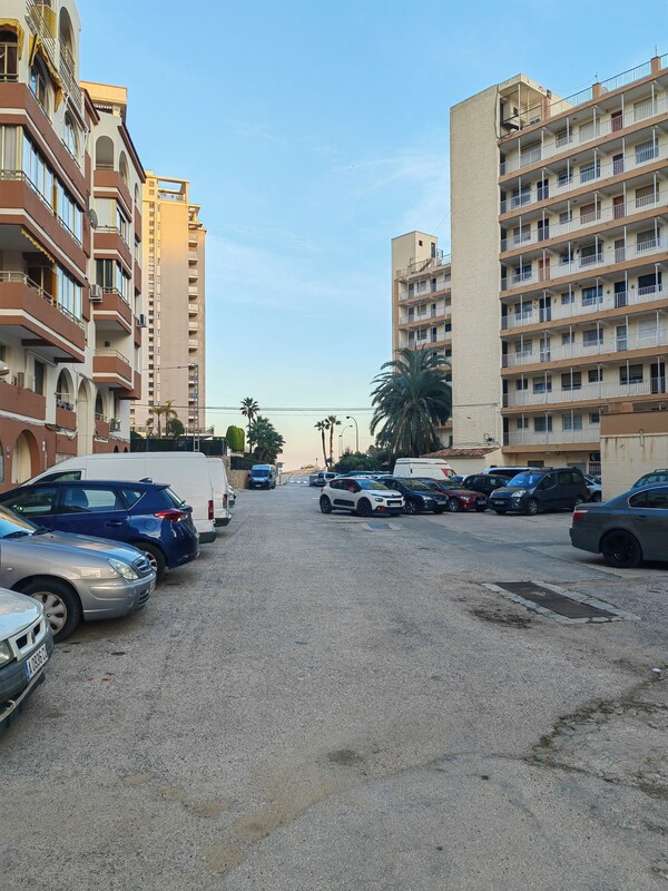Sunny And Renovated Apartment Very Close To The Beach. - Calp