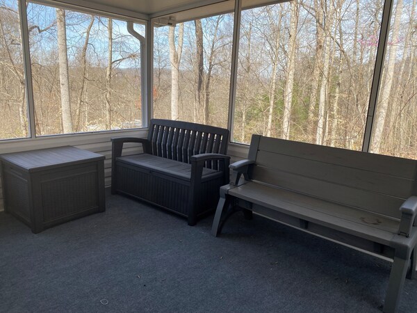 Charming 2-bedroom Home, Sleeps 6, Near Hickory Star Marina. Boat Parking - Norris Lake, TN