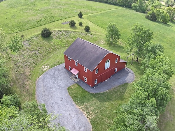 Country Retreat In The Heart Of Pike County Illinois - Time, IL