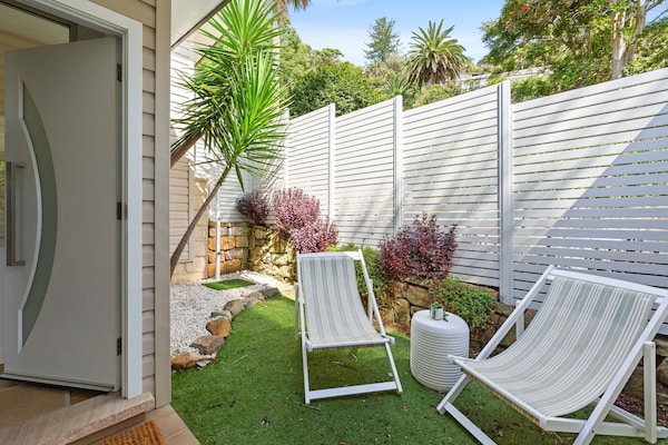 Luxury 2-bed With Ocean Views And Garden - Narrabeen