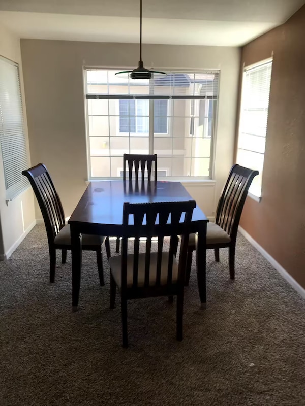 Charming 3-bedroom Condo Minutes To Downtown Denver - Centennial, CO