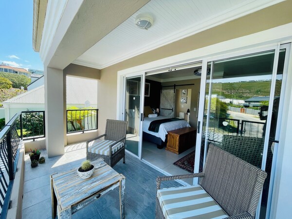 Coastal Studio Suite In Plettenberg Bay: Private Terrace, Art & Views - Plettenberg Bay